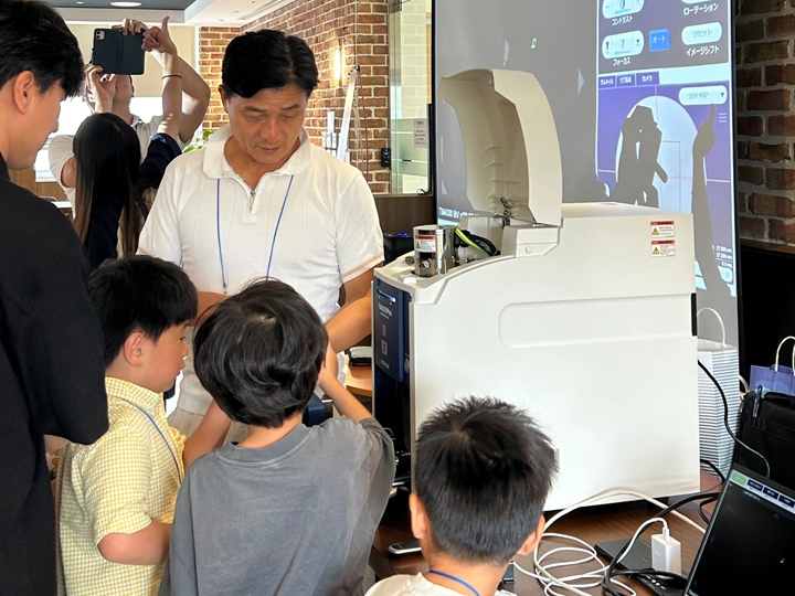 Hitachi High-Tech Korea Hosts Summer Science Camp for Employees ...